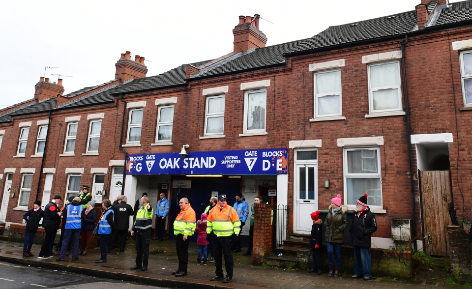 It’s Time to Pick a Premiere League Club. Here are some thoughts on ...